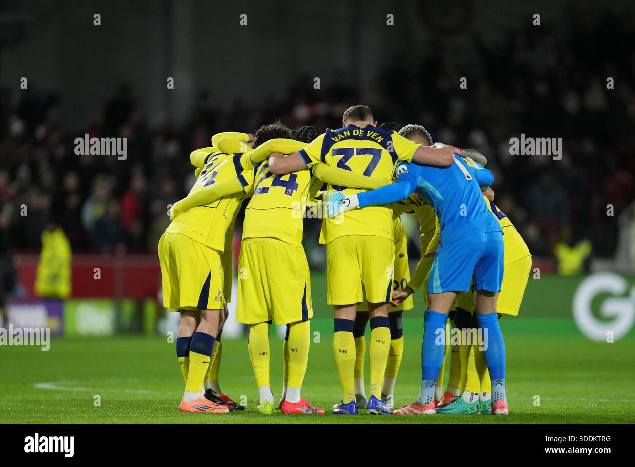 Tottenham Hotspur players before kick off during the Premier League ...