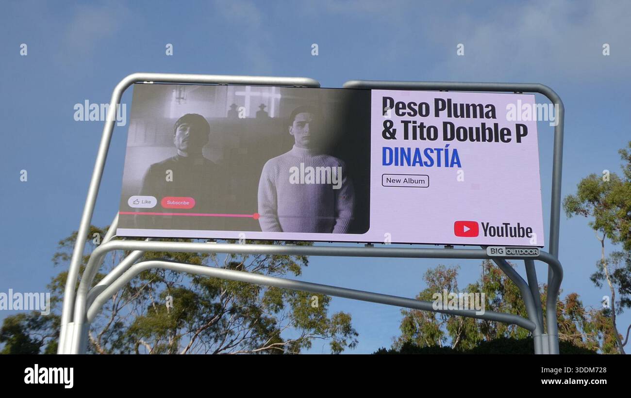 Peso pluma and tito double p hi-res stock photography and images - Alamy