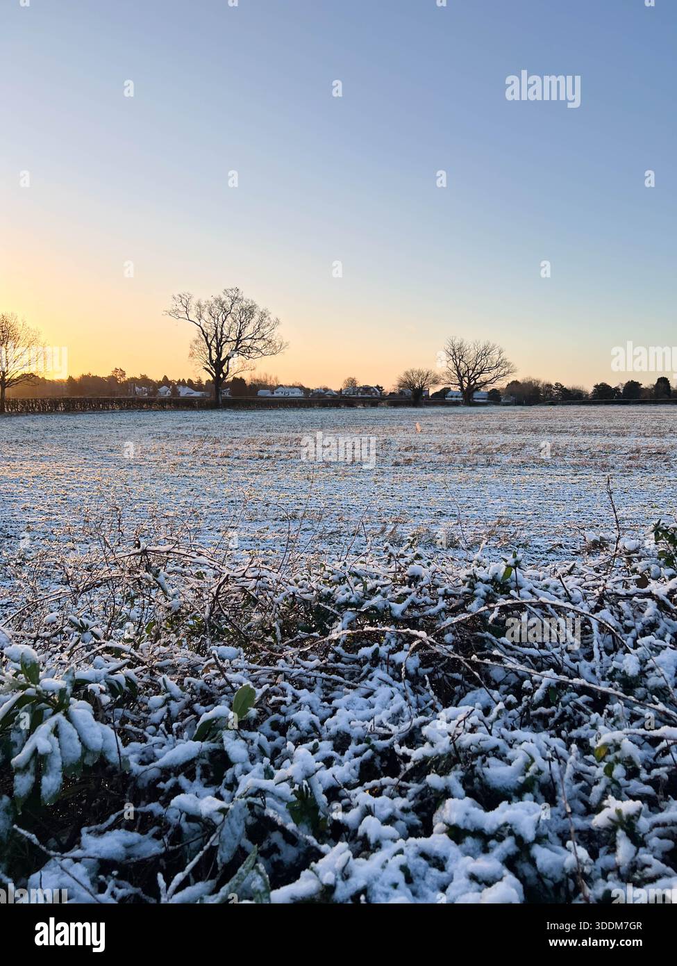 Wolverhampton, UK. January 2nd 2026. Residents in Wolverhampton wake up ...