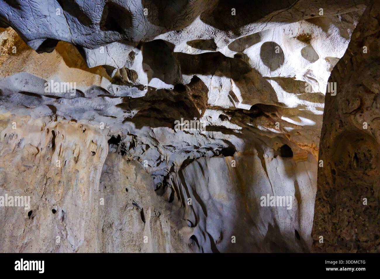 The interior of Karain Cave in the Mediterranean region. Confirms human ...
