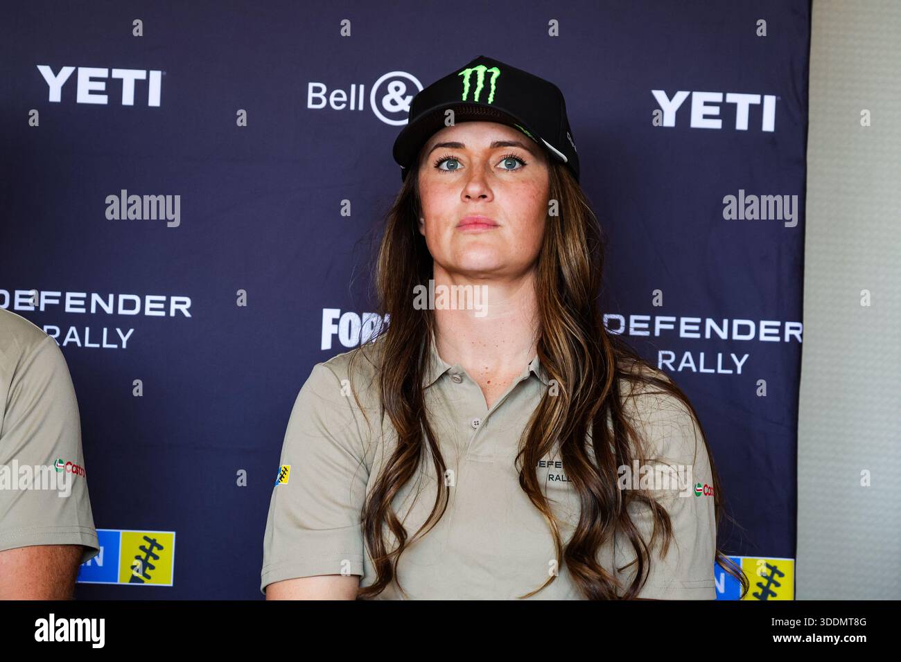 PRICE Sara (usa), Defender Rally, Defender, Stock, FIA W2RC, portrait ...
