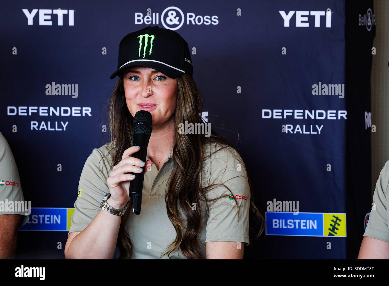 PRICE Sara (usa), Defender Rally, Defender, Stock, FIA W2RC, portrait ...
