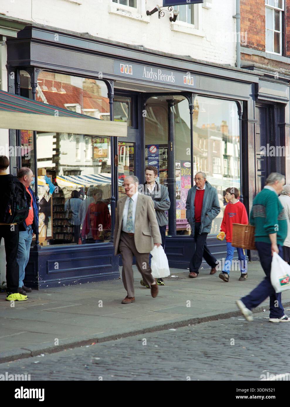 People out shopping in Beverley Town centre, Humberside, northern ...