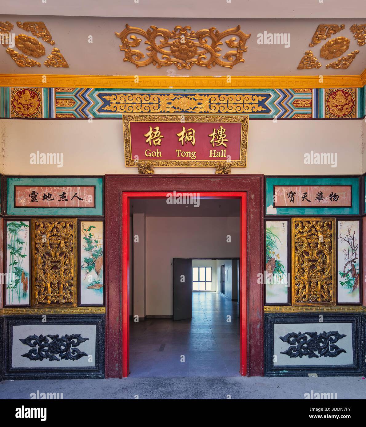 Entrance of Goh Tong Hall, Chin Swee Caves Temple complex, Genting ...