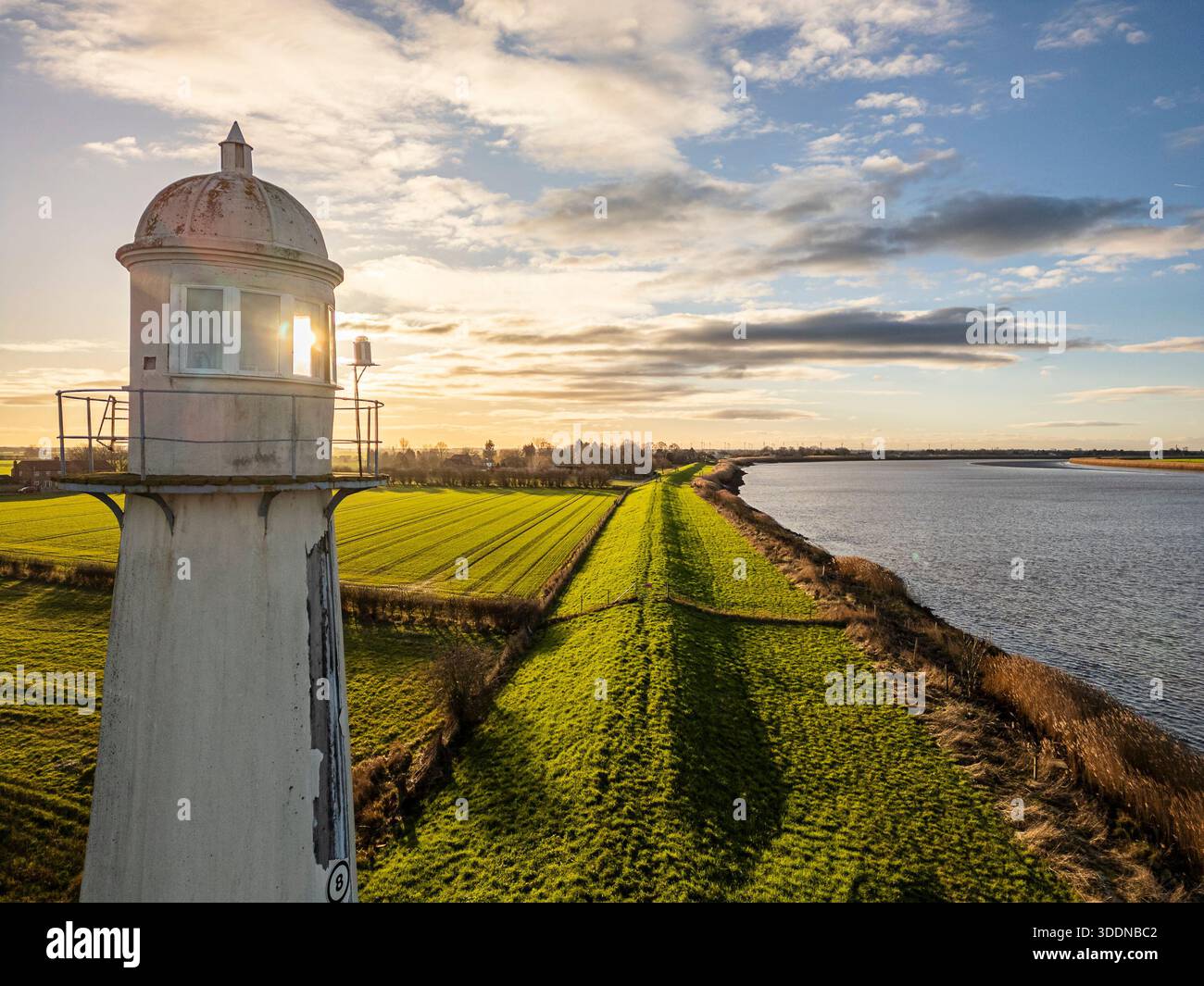 Whitgift, Goole. January 2, 2026. UK Weather: Sunset over Whitgift ...