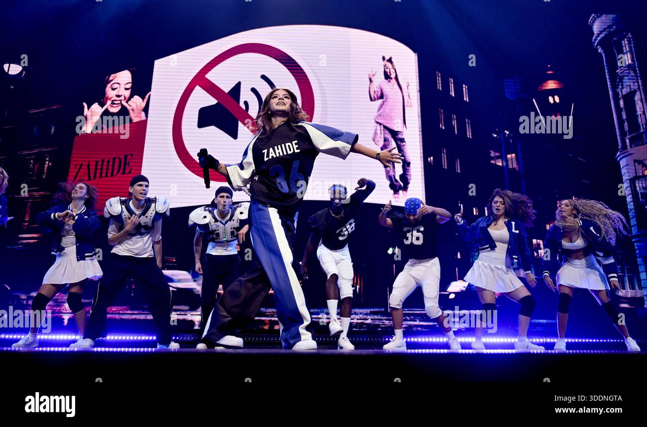 02 January 2026, Berlin: Rapper Zah1de (Zahide Kayaci) takes to the ...