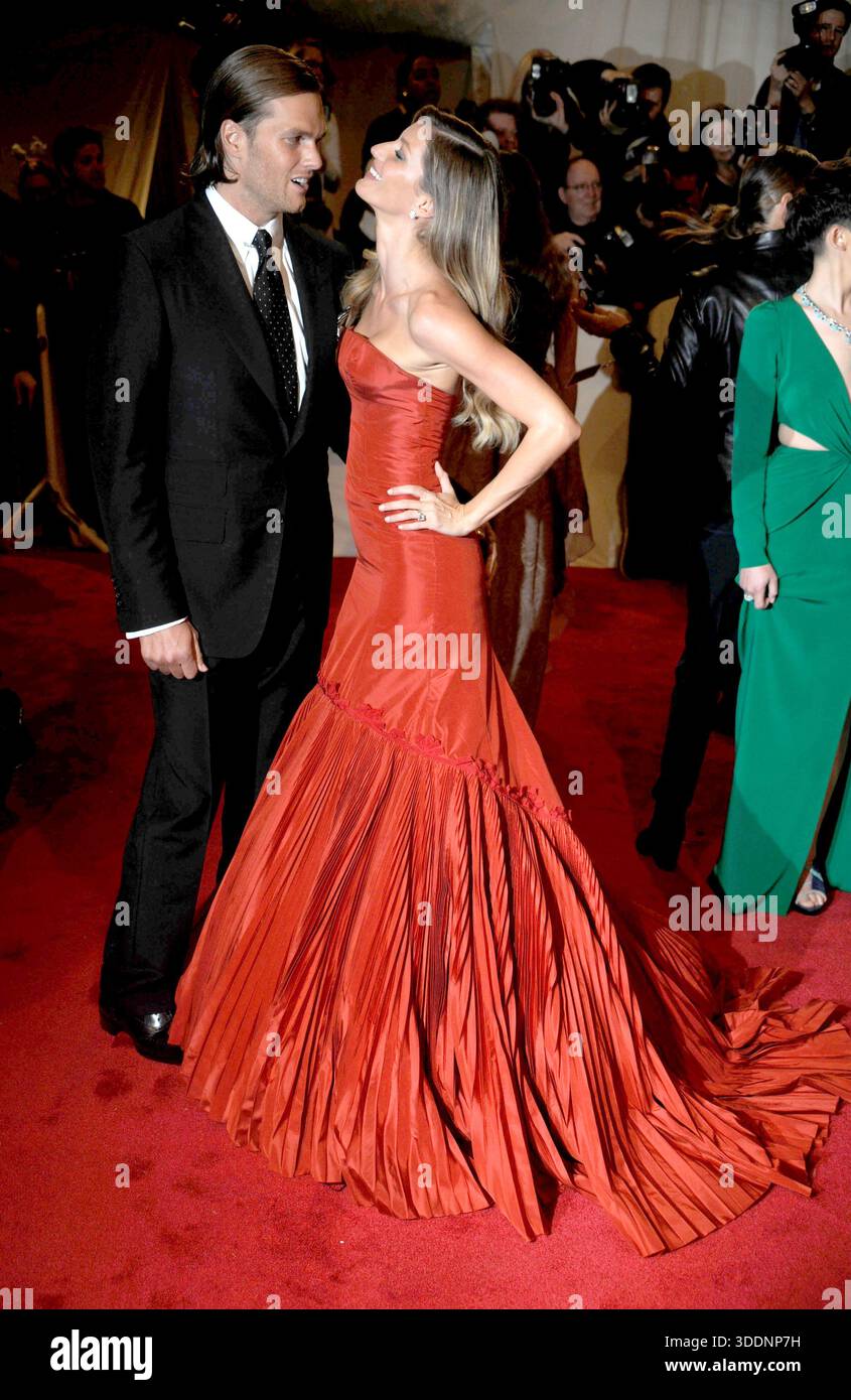 NEW YORK, NY - MAY 02: Tom Brady Gisele Bundchen attends the 'Alexander ...