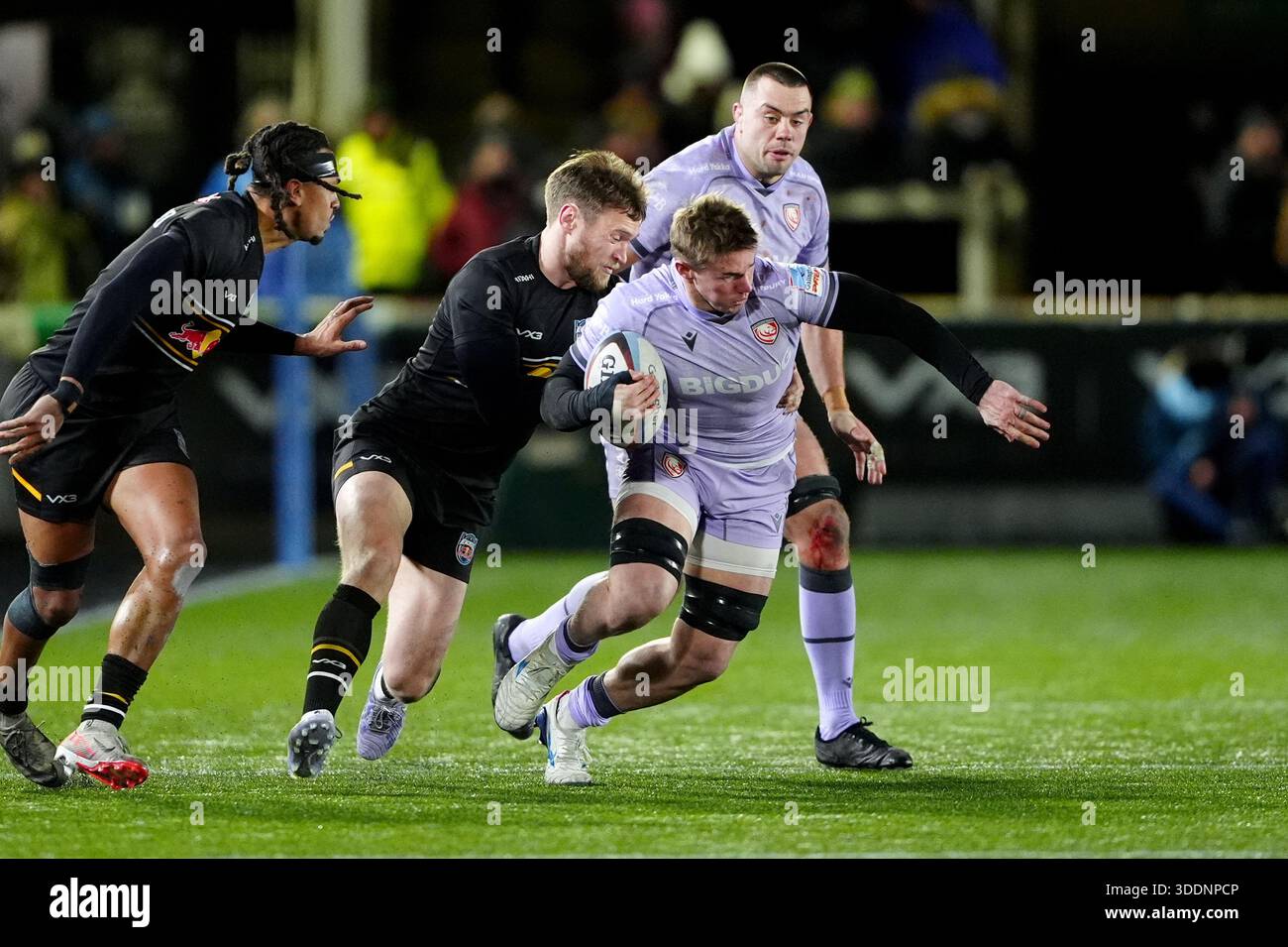 Gloucester's James Venter breaks through during the Gallagher PREM ...