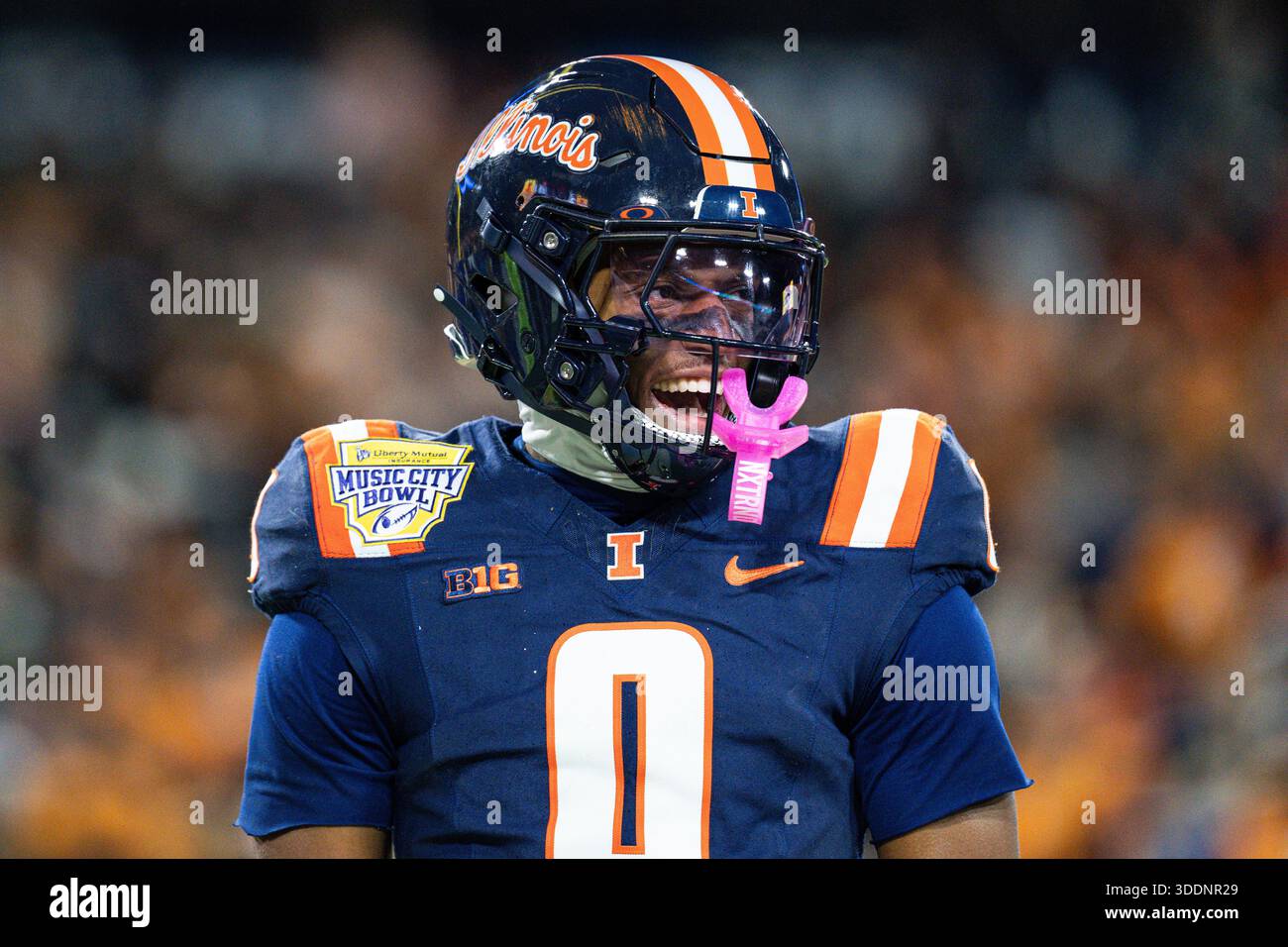 Illinois Fighting Illini wide receiver Justin Bowick (0) reacts during ...