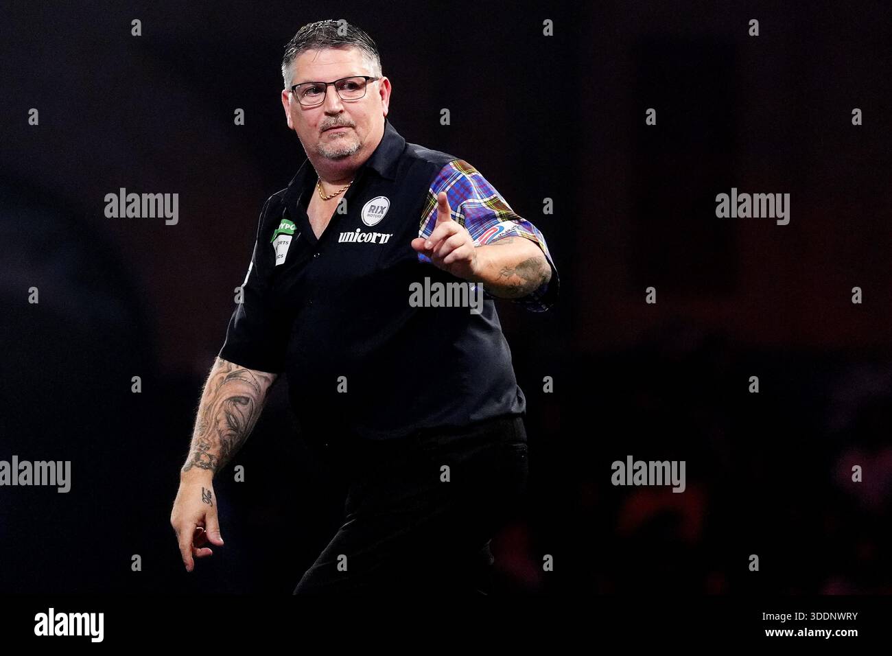Scotland's Gary Anderson celebrates during his match against ...