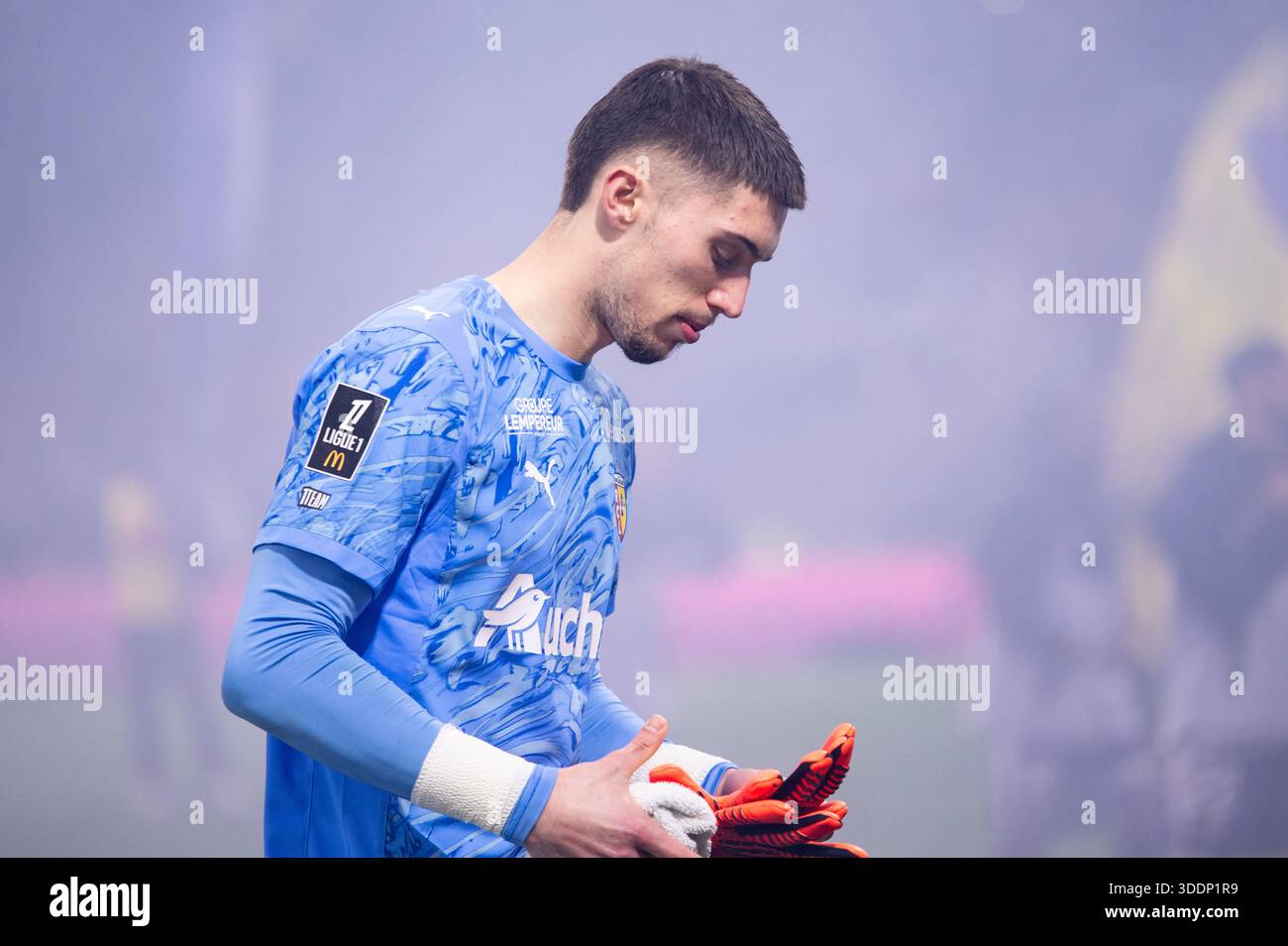 Robin Risser of Lens during the French championship Ligue 1 football ...