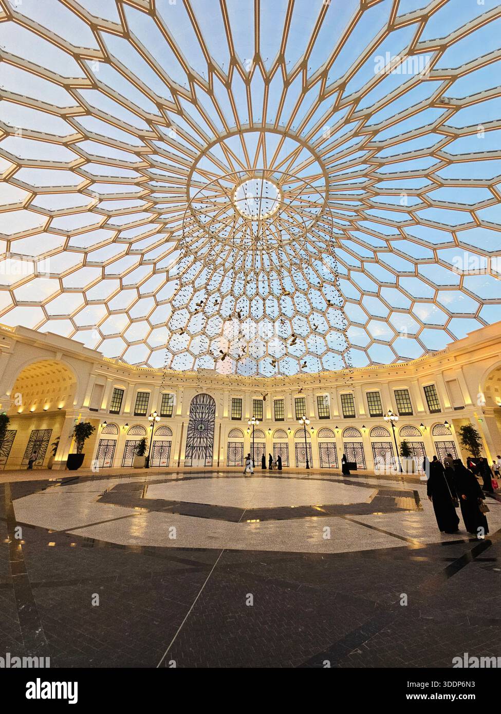 The beautiful Avenues shopping mall in Manama, Bahrain Stock Photo - Alamy