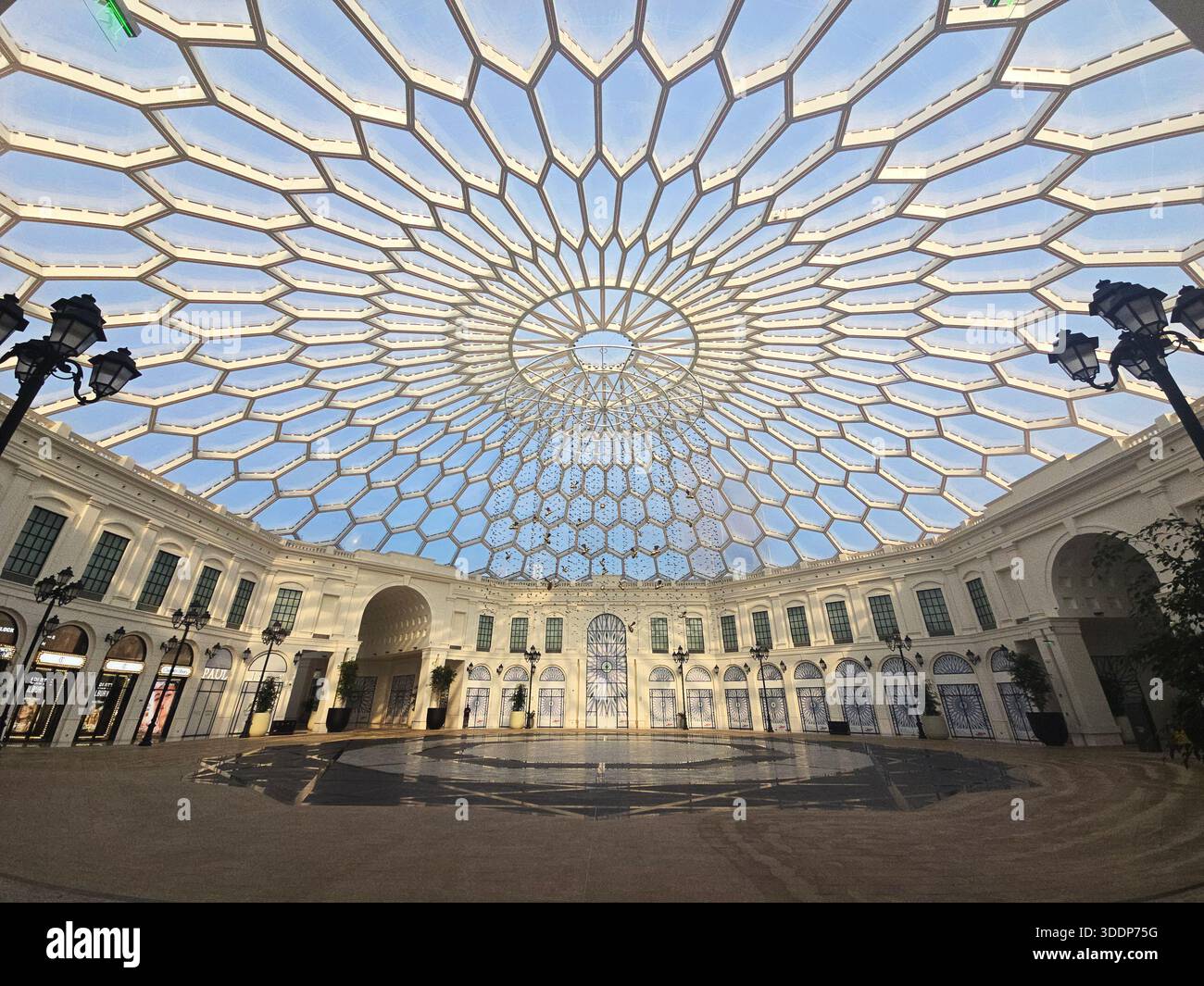 The beautiful Avenues shopping mall in Manama, Bahrain Stock Photo - Alamy