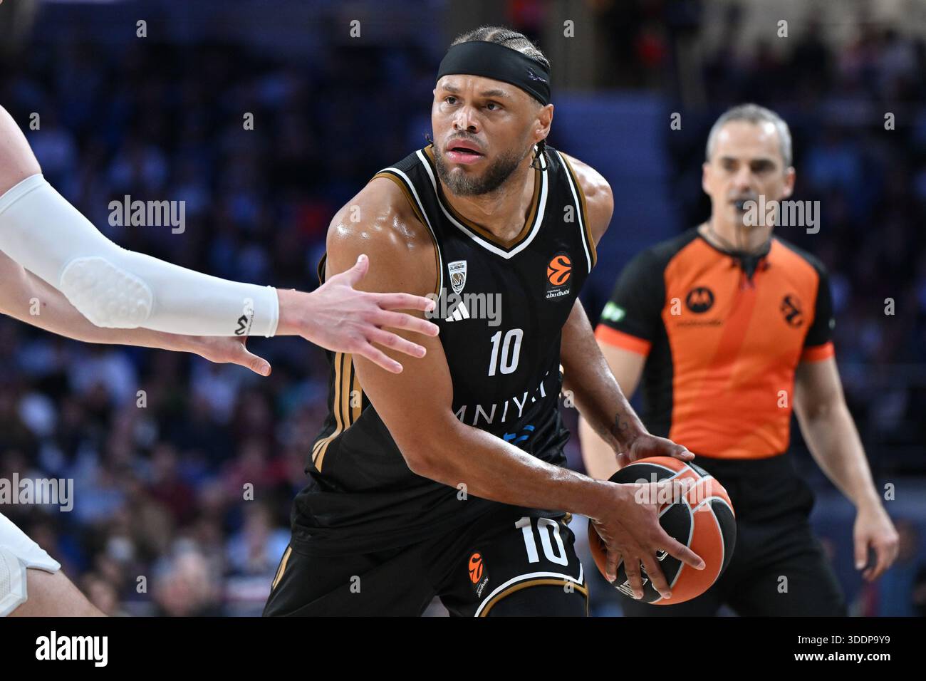 Justin Anderson of Dubai Basketball during the Turkish Airlines ...