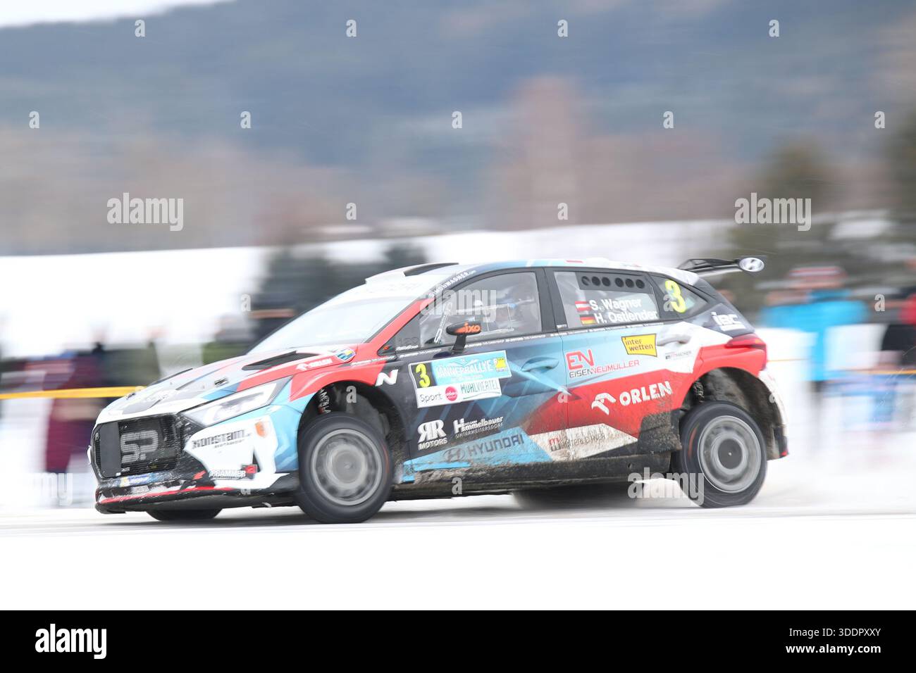FREISTADT, AUSTRIA - JANUARY 3: Simon Wagner of Austria and Hanna ...