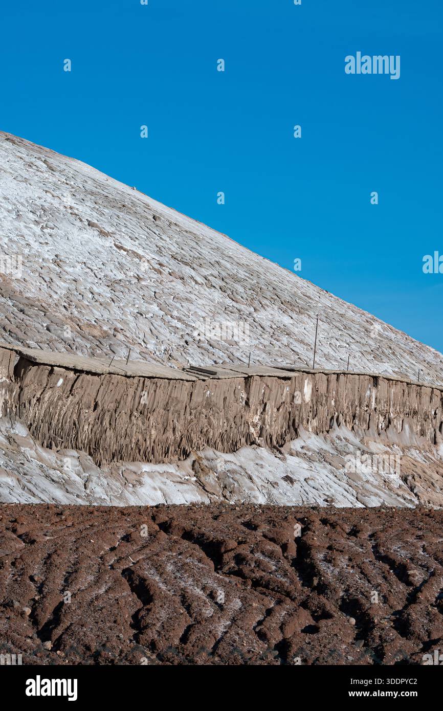 Stratified slope deposits hi-res stock photography and images - Alamy