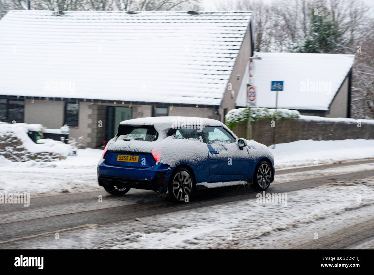 A 93 Road at North deeside road in Cults Aberdeen - the main road to ...