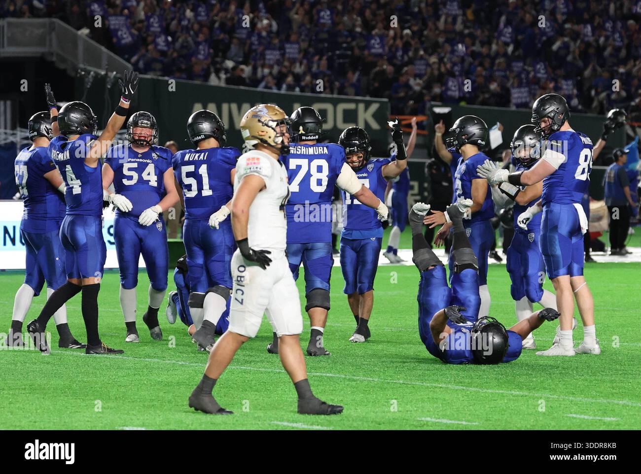 Players of Panasonic Impulse celebrate after defeating Obic Seagulls in ...