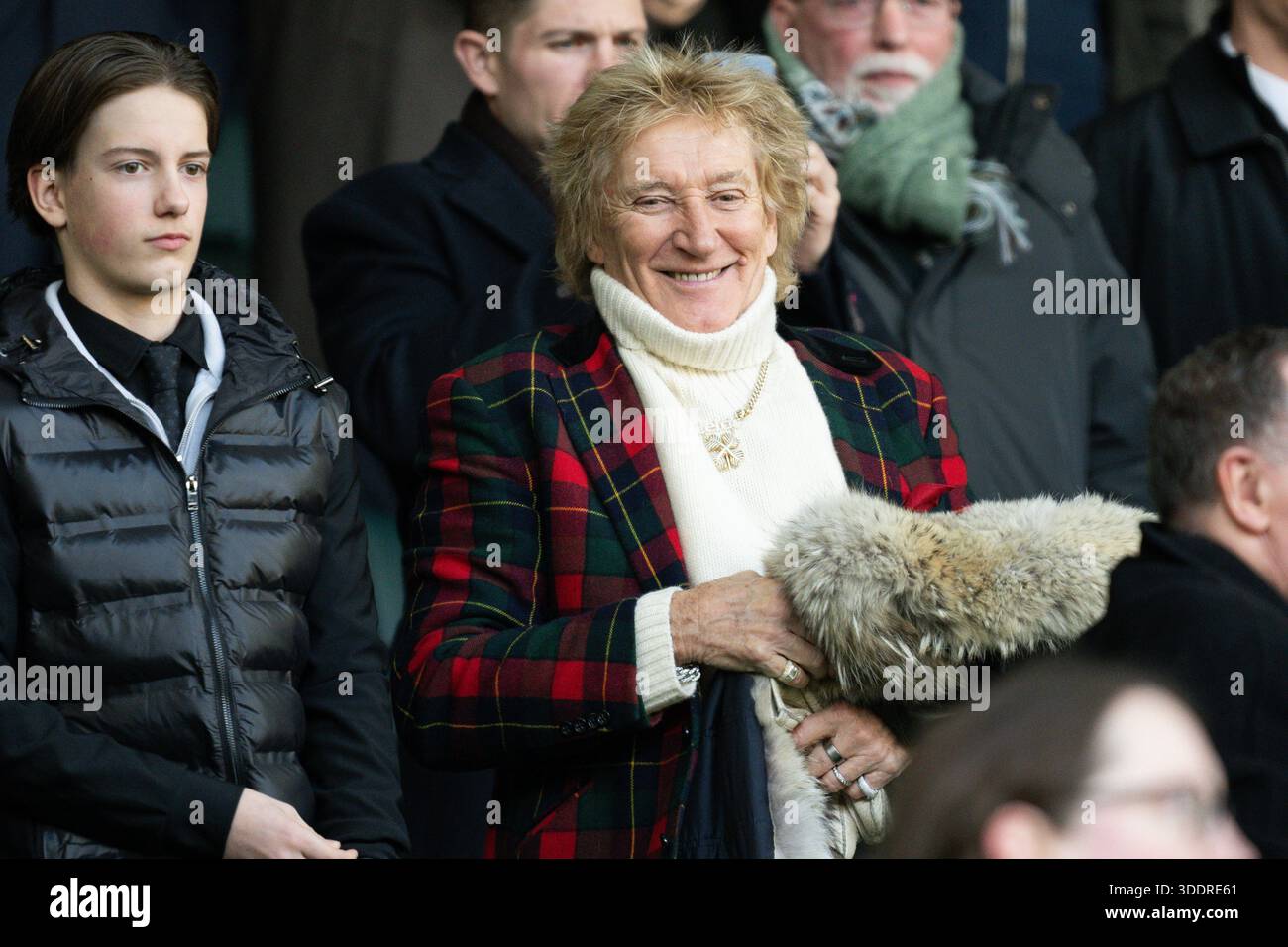 GLASGOW, SCOTLAND - JANUARY 03: Rod Stewart before a William Hill ...