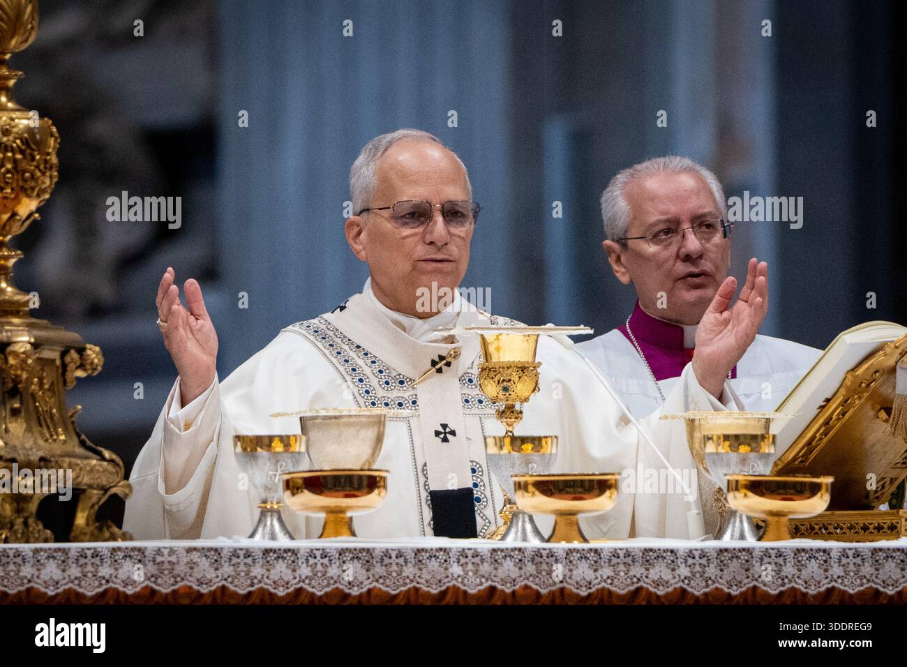 Pope Leo XIV performs the rite of Consecration during the Holy Mass on ...