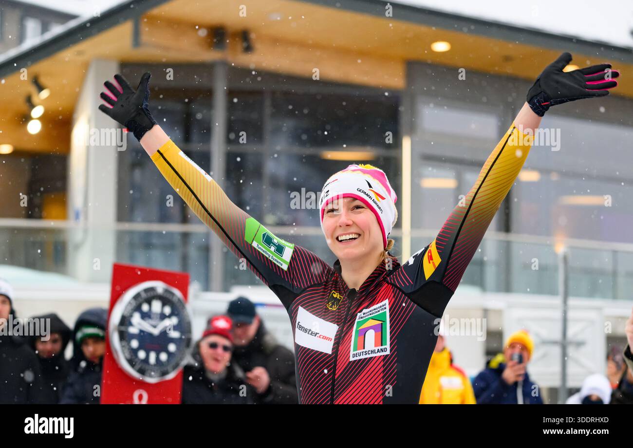 03 January 2026, North Rhine-Westphalia, Winterberg: Bobsleigh: World ...