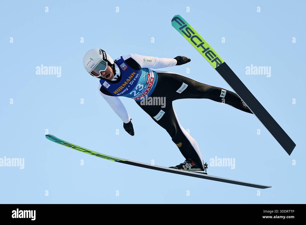 03 January 2026, Austria, Innsbruck: Nordic skiing/ski jumping, World ...