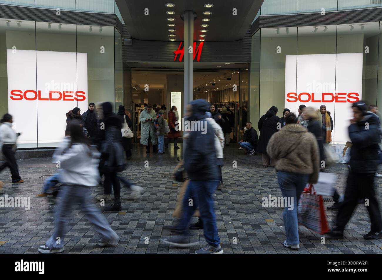 The official start of the winter sales has people flocking to the ...