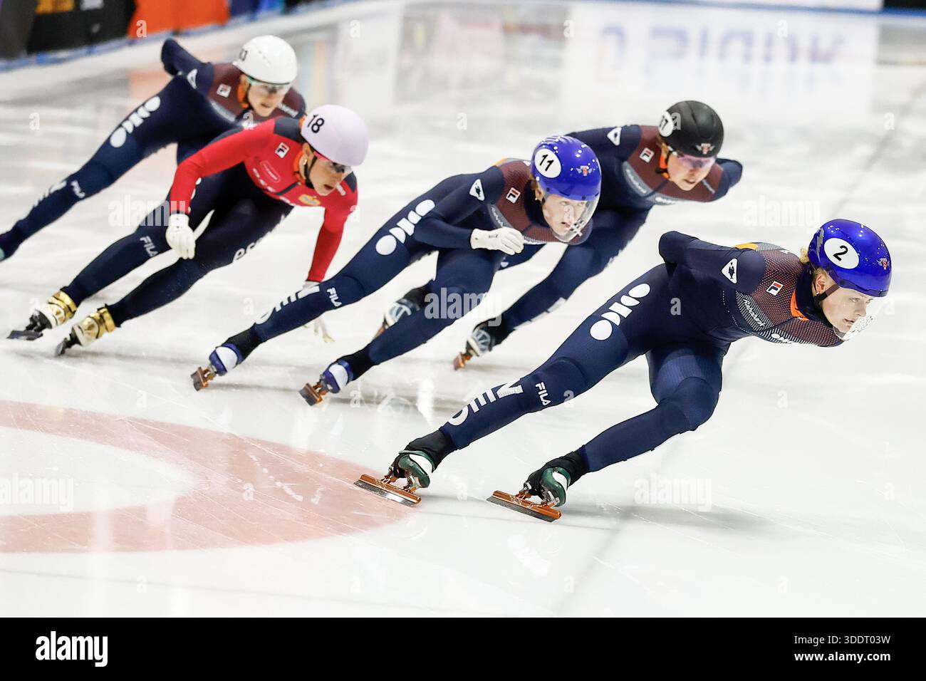 LEEUWARDEN - Winner Xandra Velzeboer sets the pace for Michelle ...