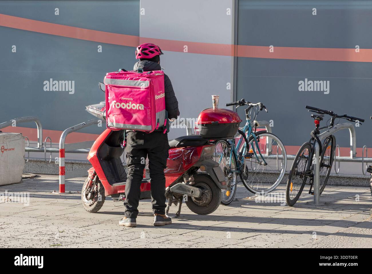 Foodora, Lieferservice // Foodora, delivery service - 20251229 PD8133 ...