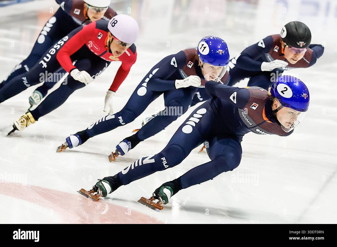 LEEUWARDEN - Winner Xandra Velzeboer sets the pace for Michelle ...
