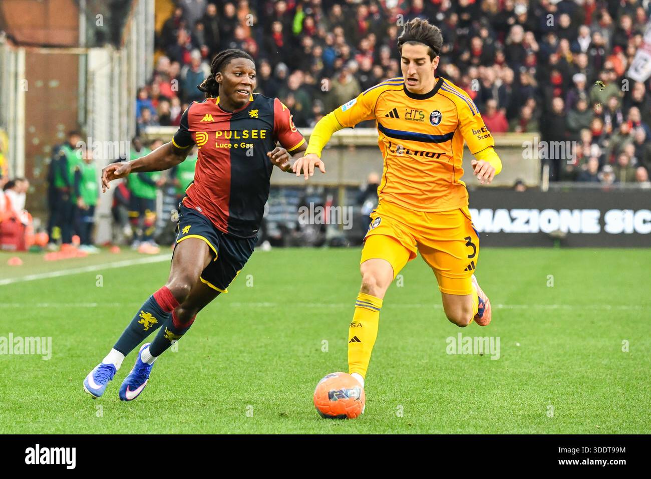 Samuele Angori (Pisa) fights for the ball against Brooke Dion Nelson ...