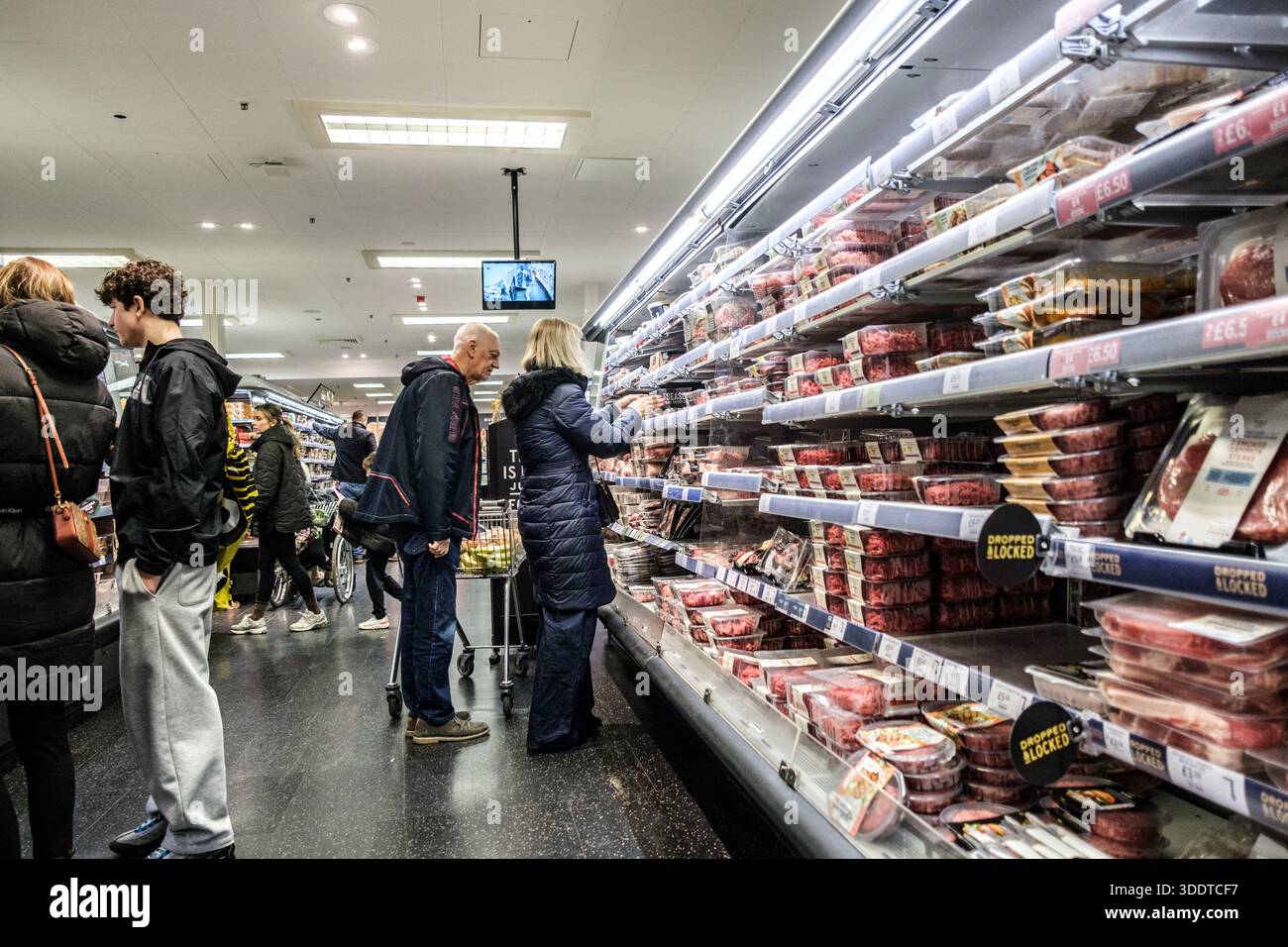 London uk january 2026 people hi-res stock photography and images - Alamy