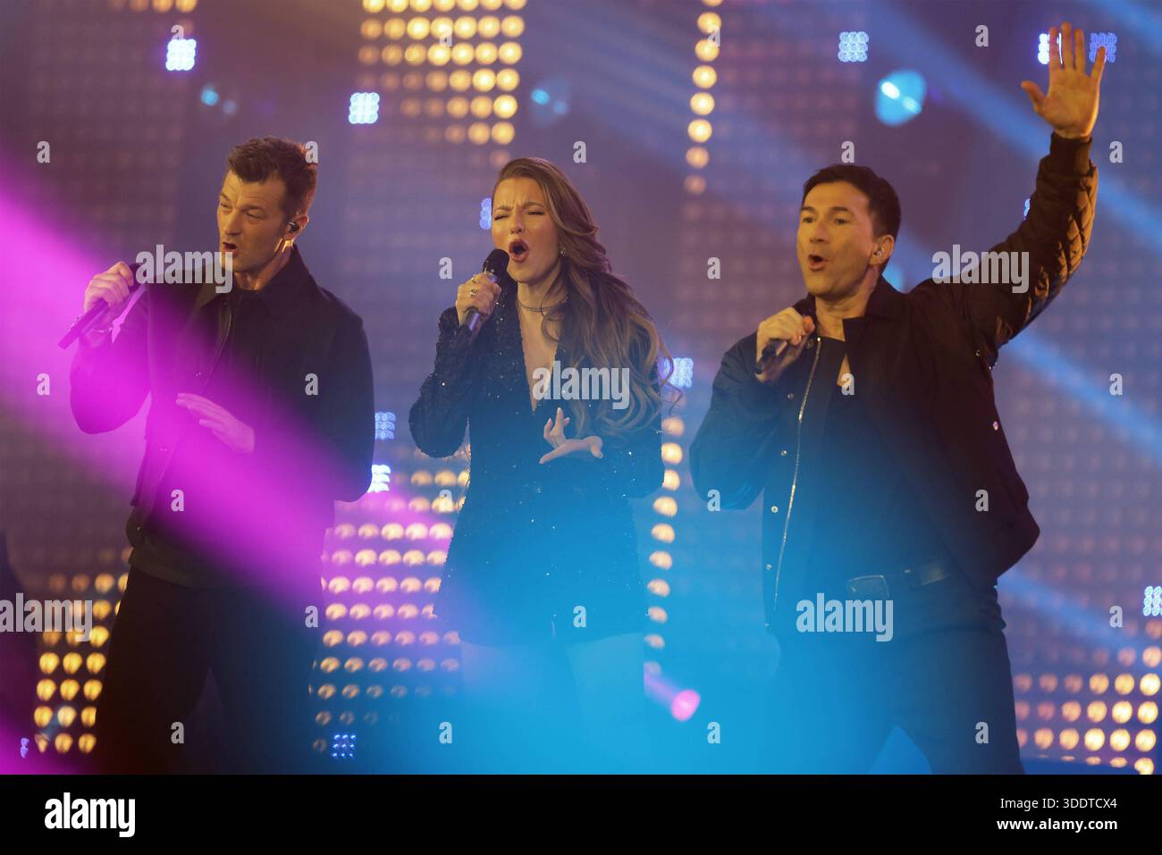 Silvester-Schlagerboom 2026 live Die Wunderlichtershow Trio DREWS ...