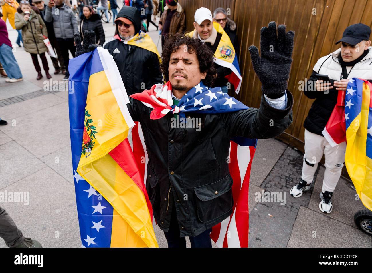Dozens of Venezuelans celebrate the "fall of Maduro's regime" at Puerta ...
