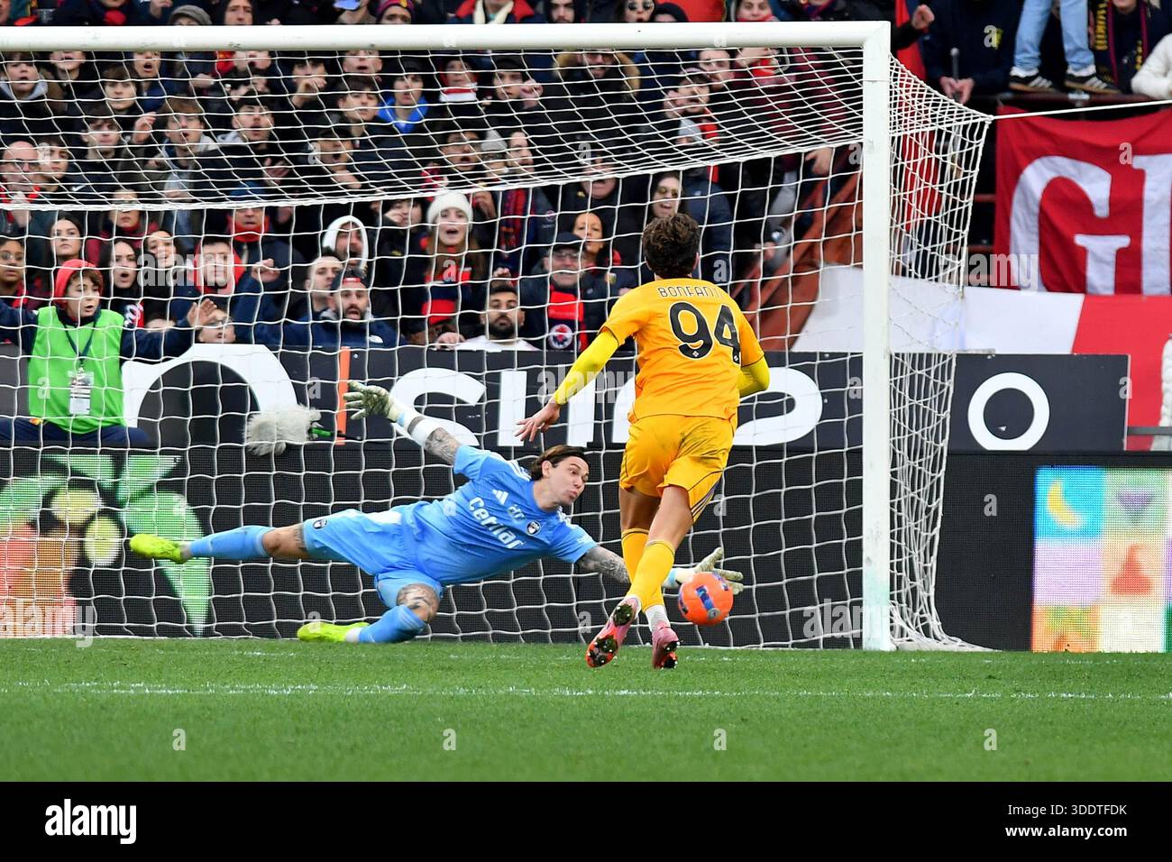 Adrian Semper (Pisa) saves during Genoa CFC vs Pisa SC, Italian soccer ...