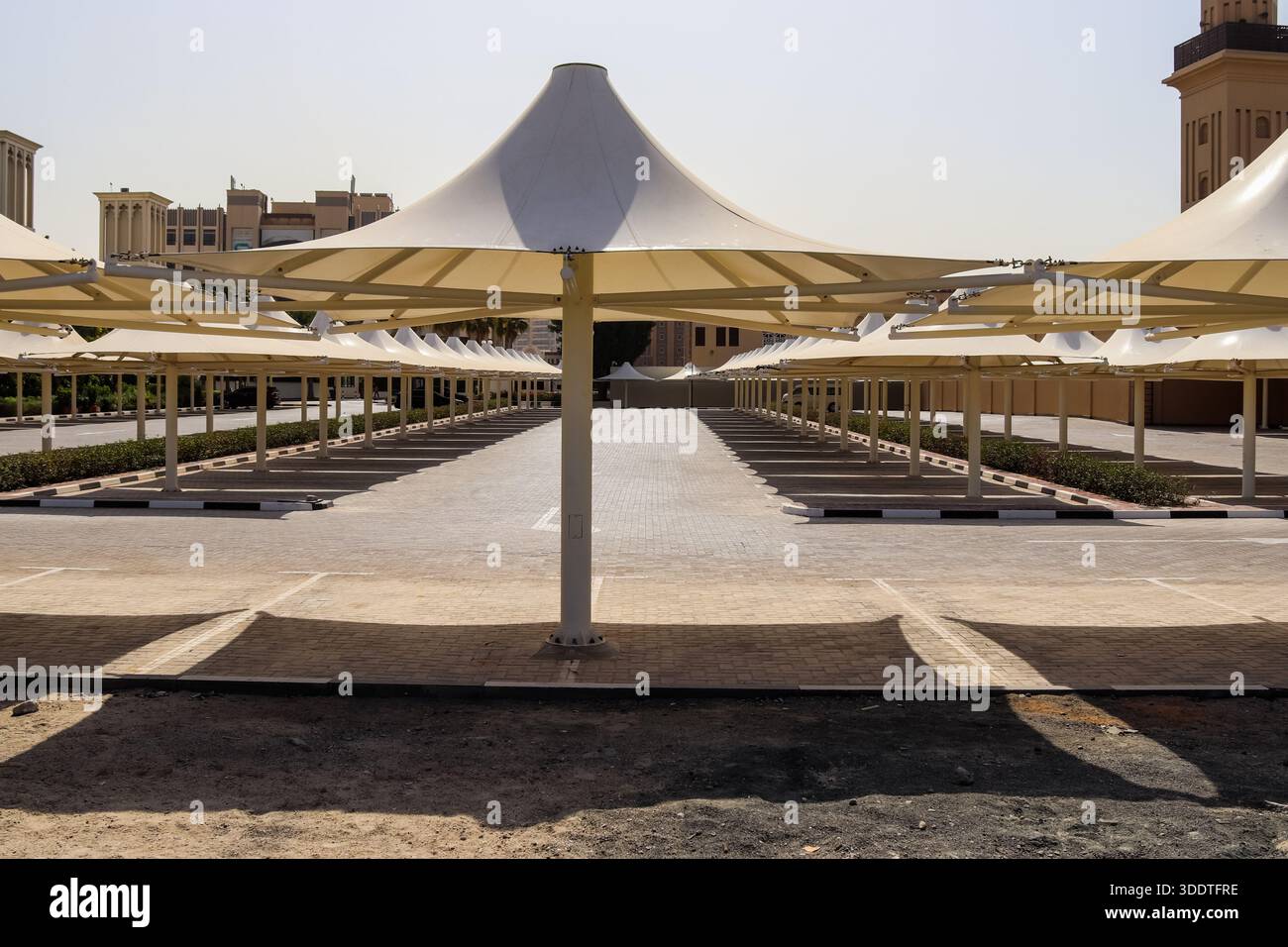 Dubai, Arab Emirates - 26. September 2025: Rows of fabric sun shades ...