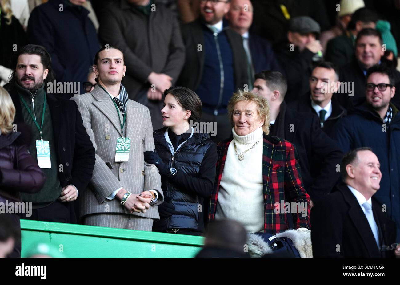 Liam Stewart, Alastair Stewart, Aiden Stewart and Rod Stewart in the ...