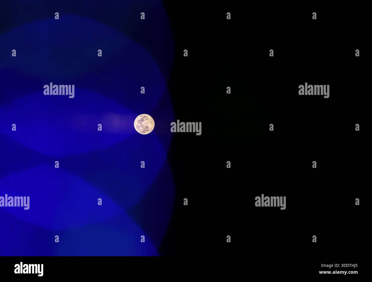 Lipa, Philippines. 03rd January, 2026. Full moon over Batangas province ...