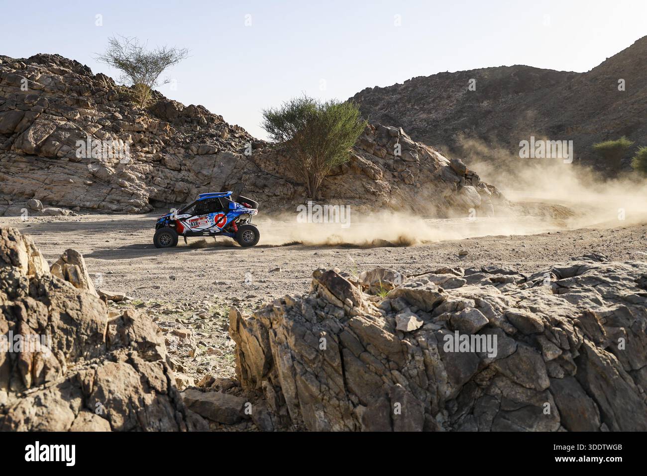418 LEPIETRE Benoit (fra), SERRA Peter (fra), #418, BTR, Can-Am, SSV, action during the Prologue ...