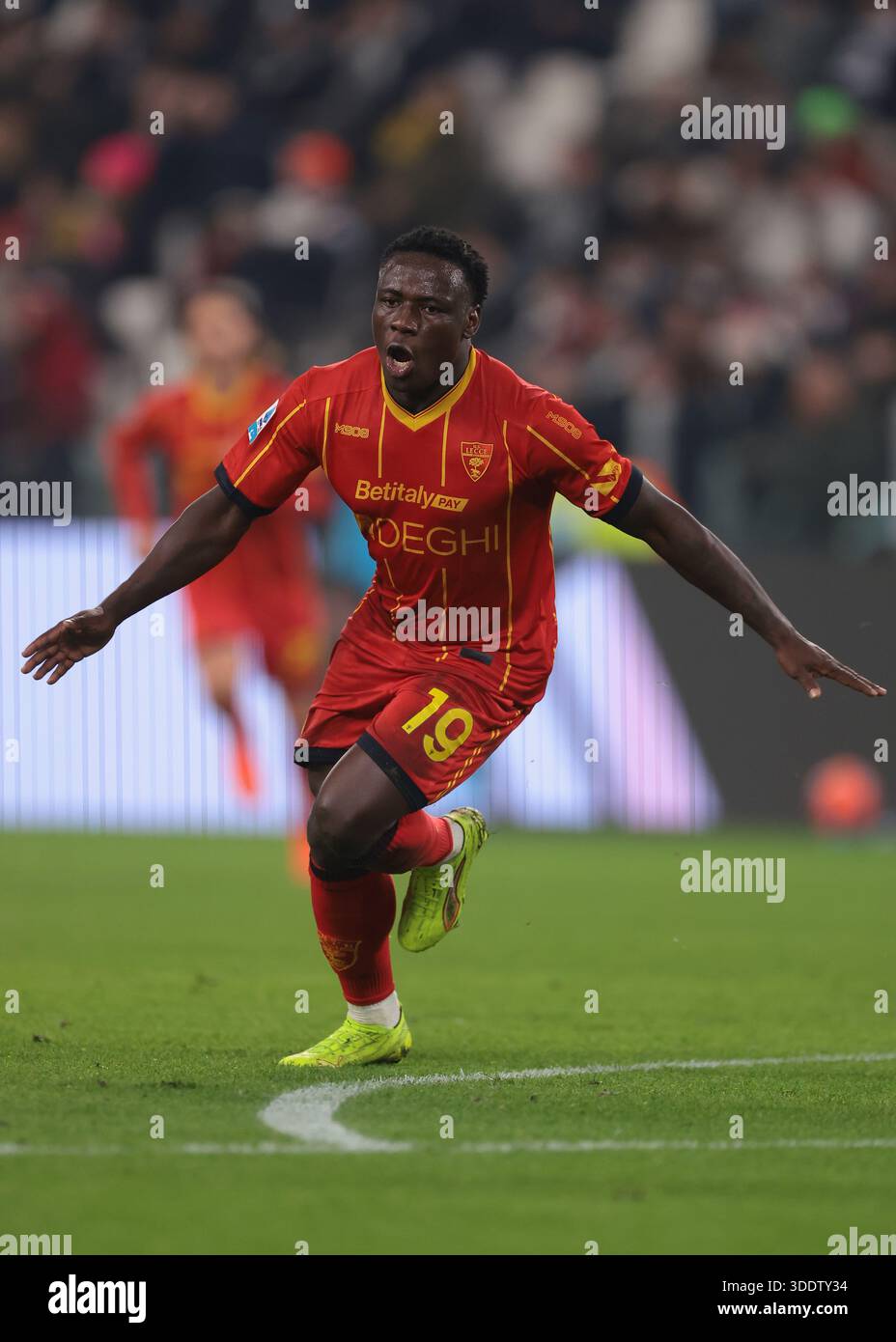 Turin, Italy, 3rd January 2026. Lameck Banda of US Lecce celebrates ...