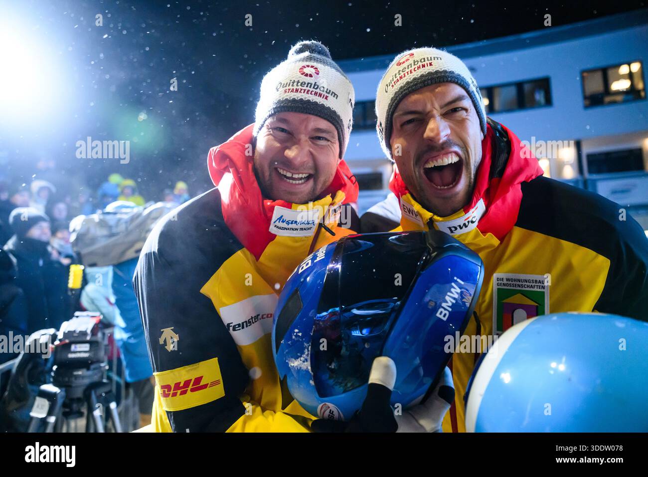 dpatop - 03 January 2026, North Rhine-Westphalia, Winterberg: Bobsleigh ...