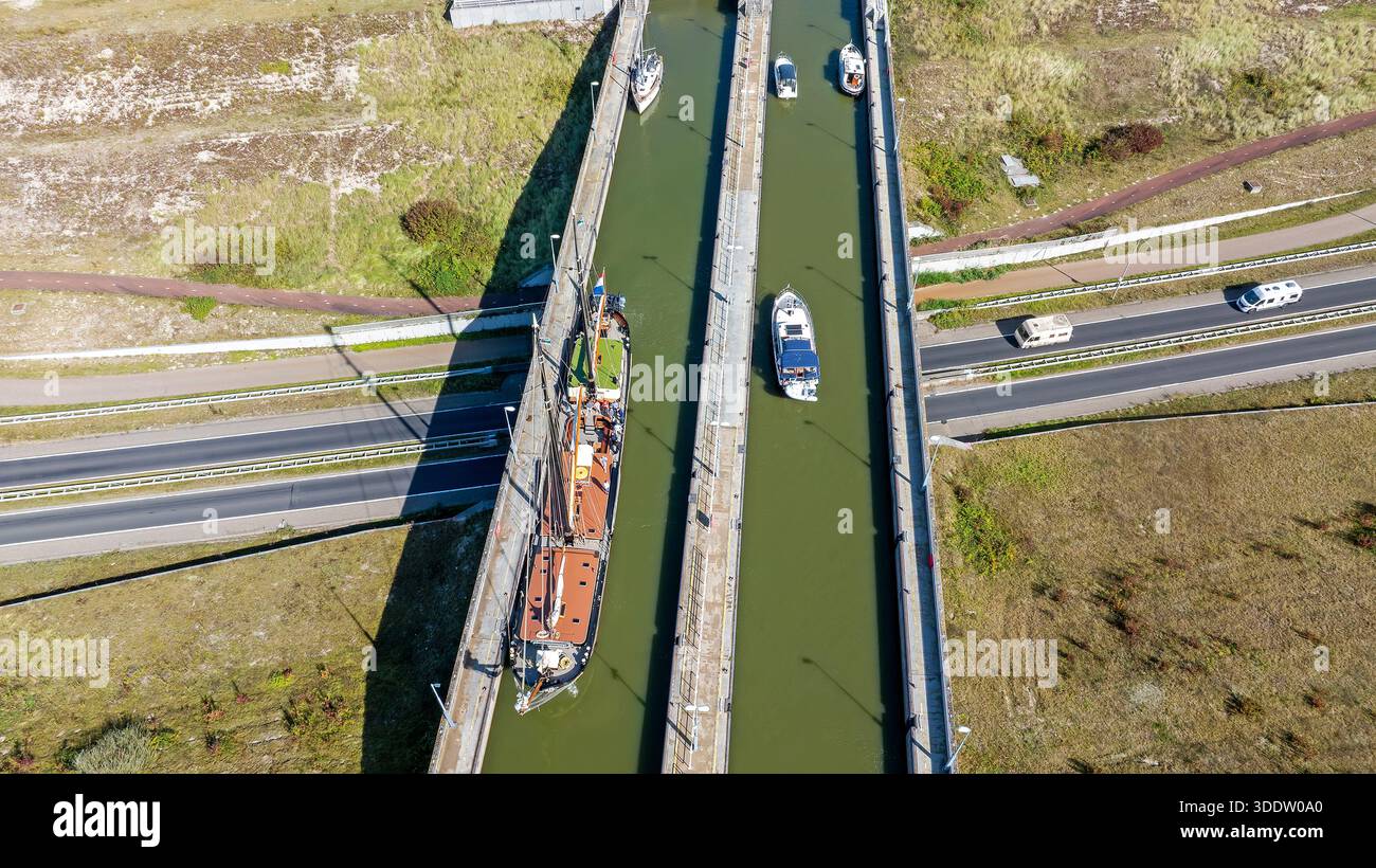 Aerial video from bridge near hi-res stock photography and images - Alamy