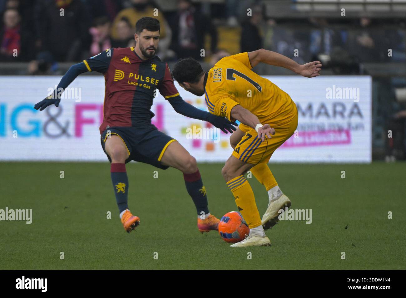 Aaron Martin contrast Leris during Genoa CFC vs Pisa SC, Italian soccer ...
