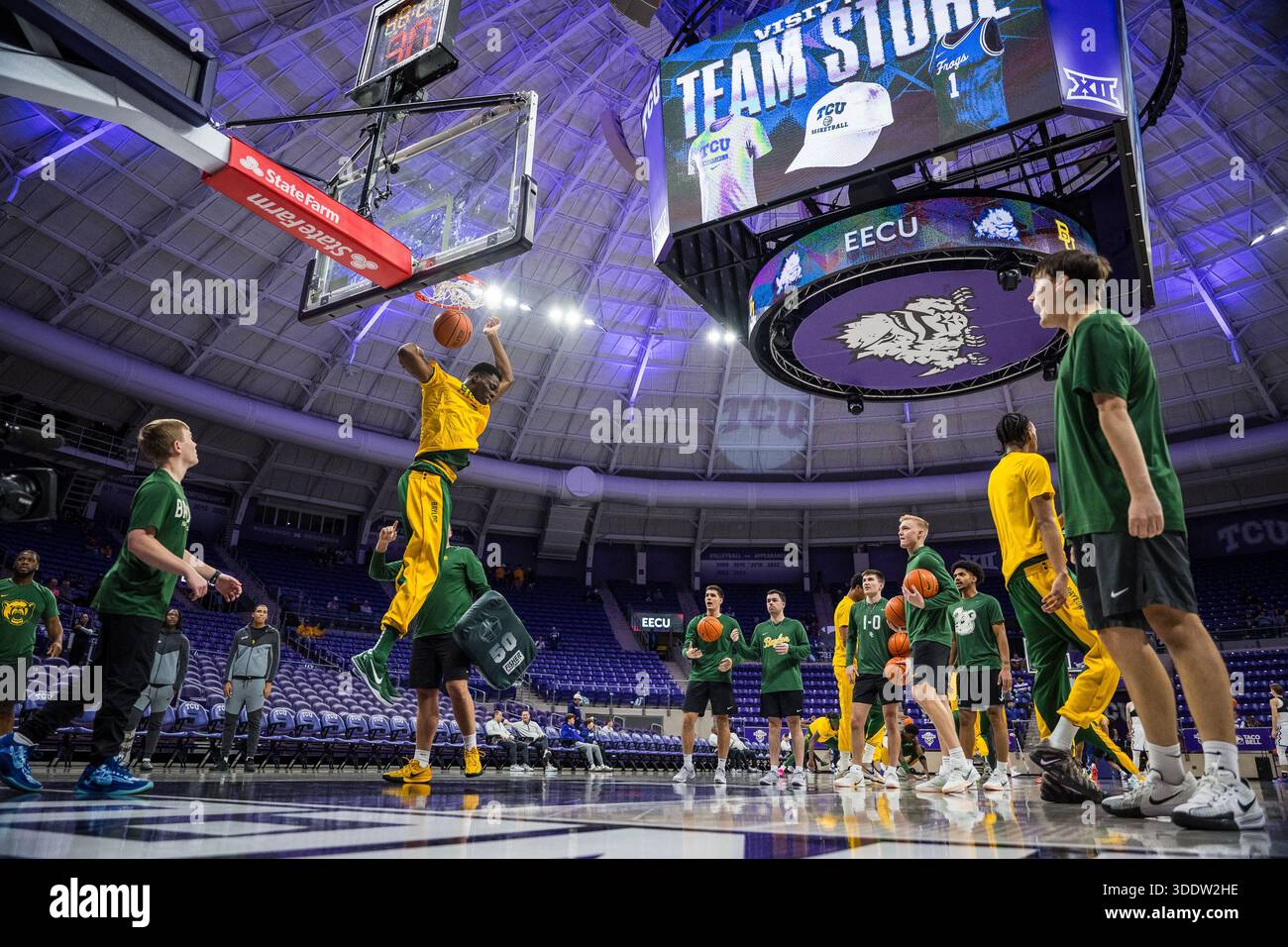 Baylor center James Nnaji warms up before an NCAA college basketball ...