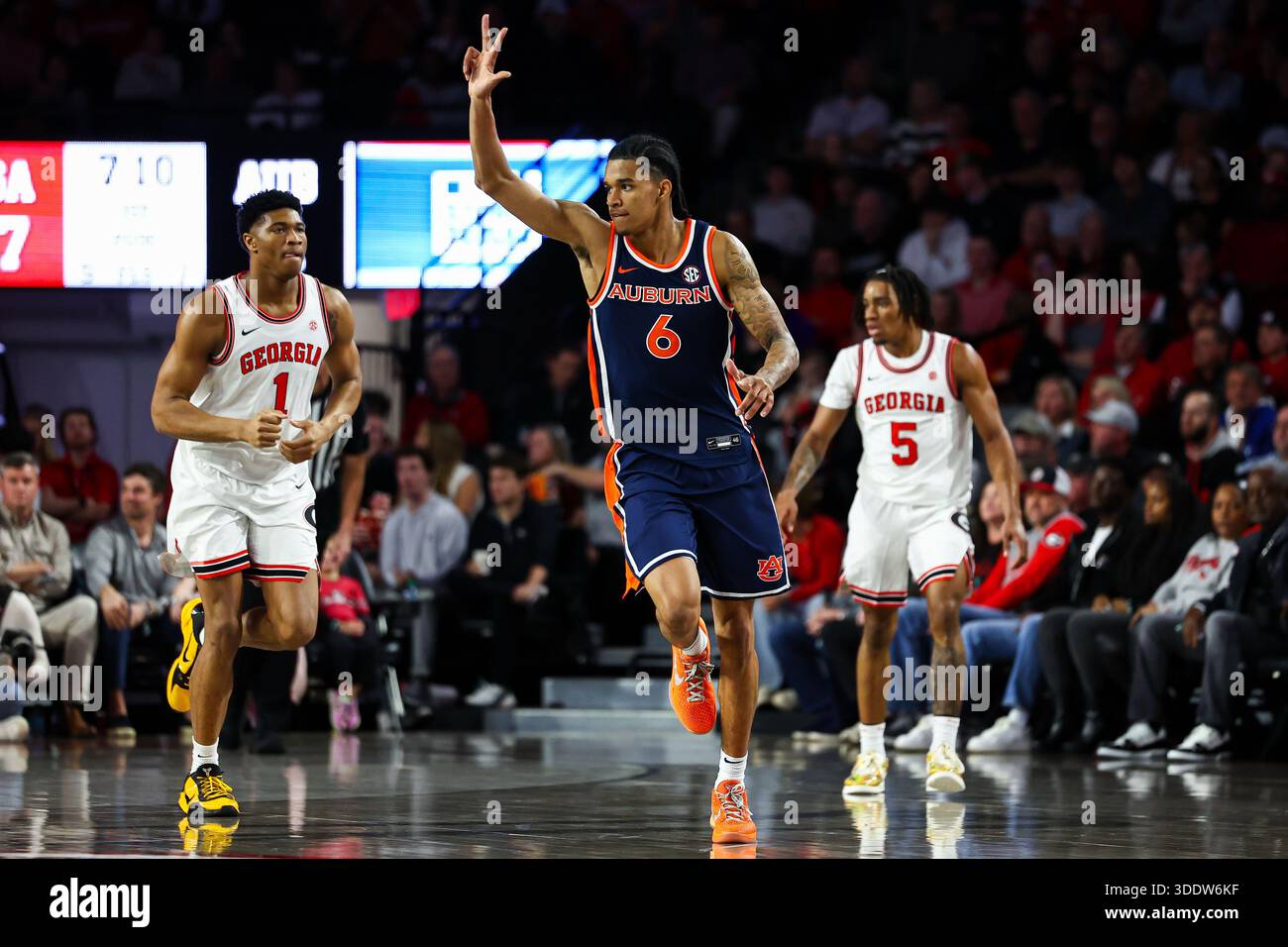 Auburn guard Elyjah Freeman (6) reacts during the first half of an NCAA ...