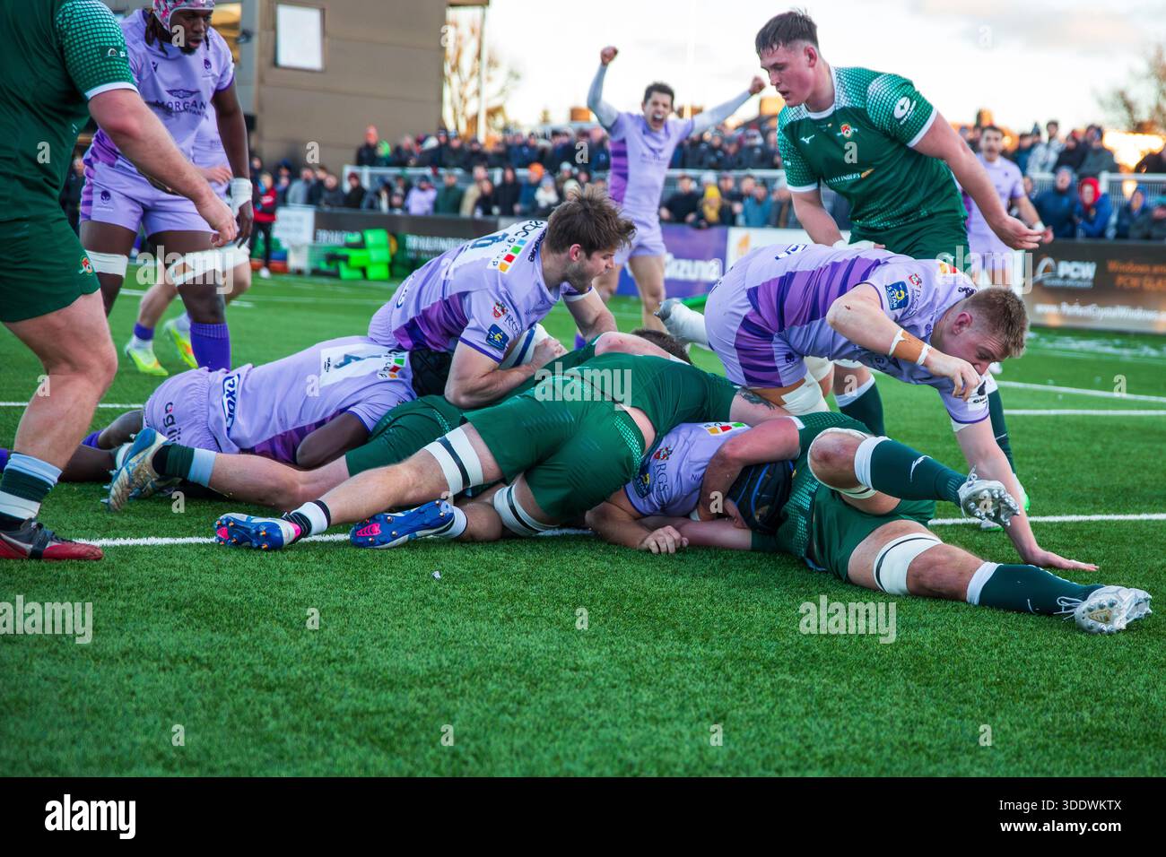 London, UK, 3rd January 2026 Worcester celebrate as Trailfinders can't ...
