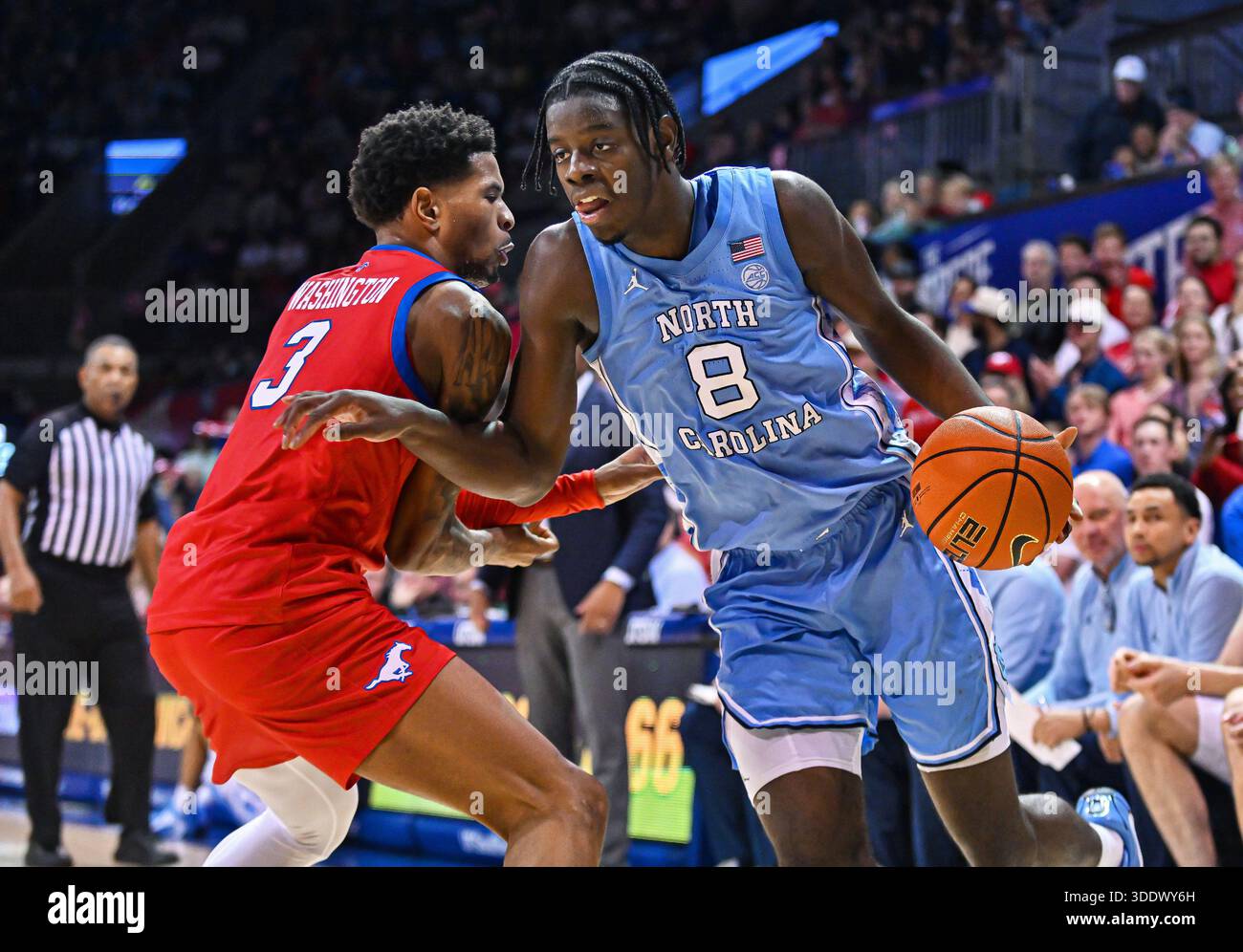January 3, 2026: North Carolina Tar Heels forward Caleb Wilson (8) is ...