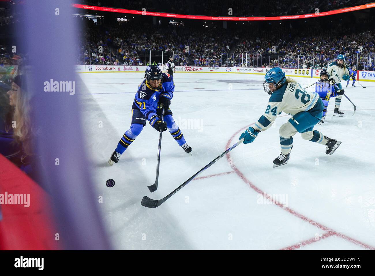 Seattle Torrent's Lyndie Lobdell (24) and Toronto Sceptres' Anna ...