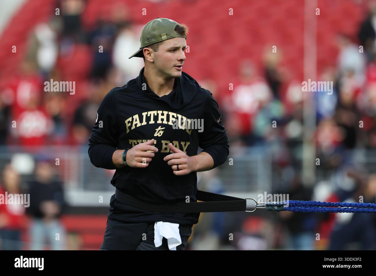 San Francisco 49ers quarterback Brock Purdy warms up before an NFL ...