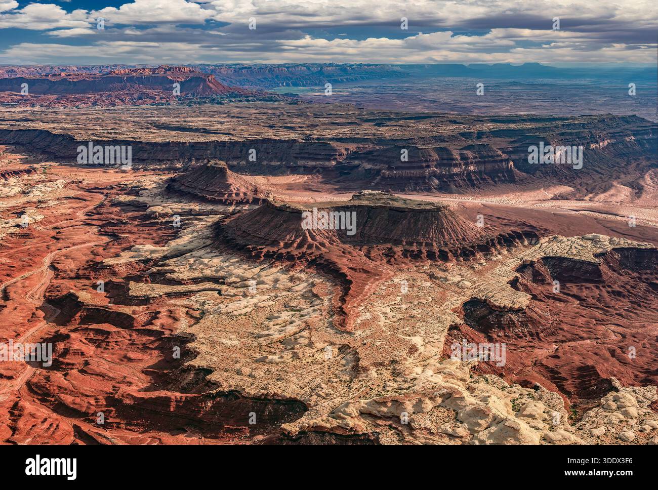 Upwarp hi-res stock photography and images - Alamy